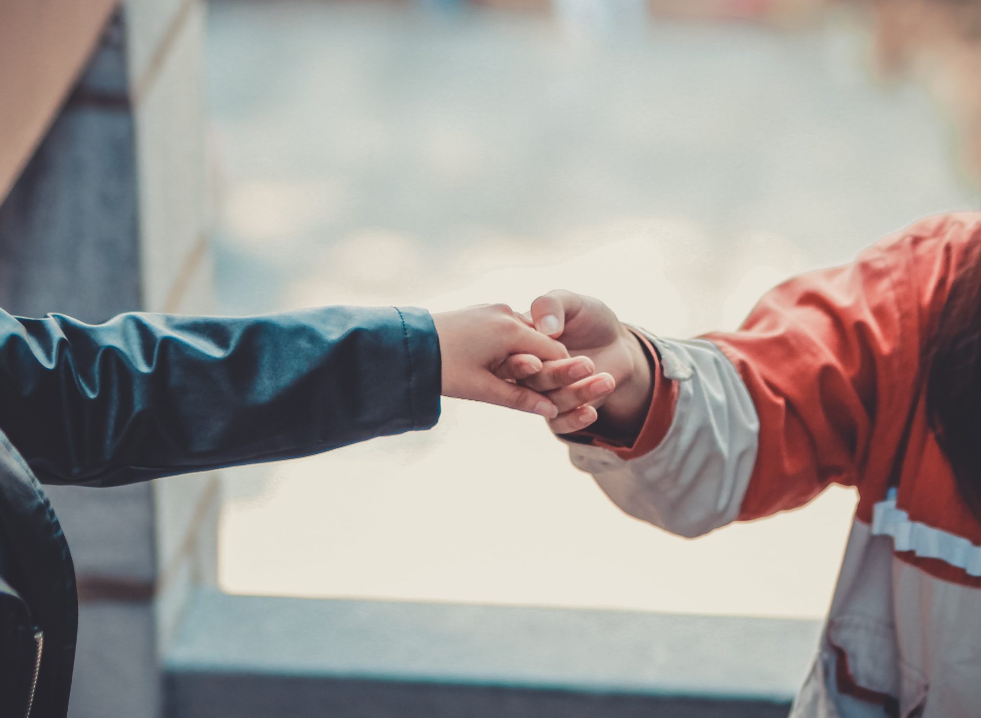 Different greetings across cultures - Country Navigator